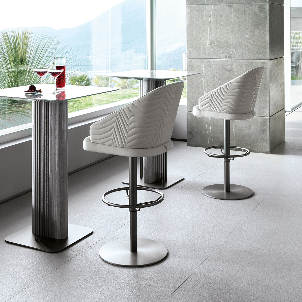 Shop Luxury Italian Bar Stools – Sovereign Interiors
